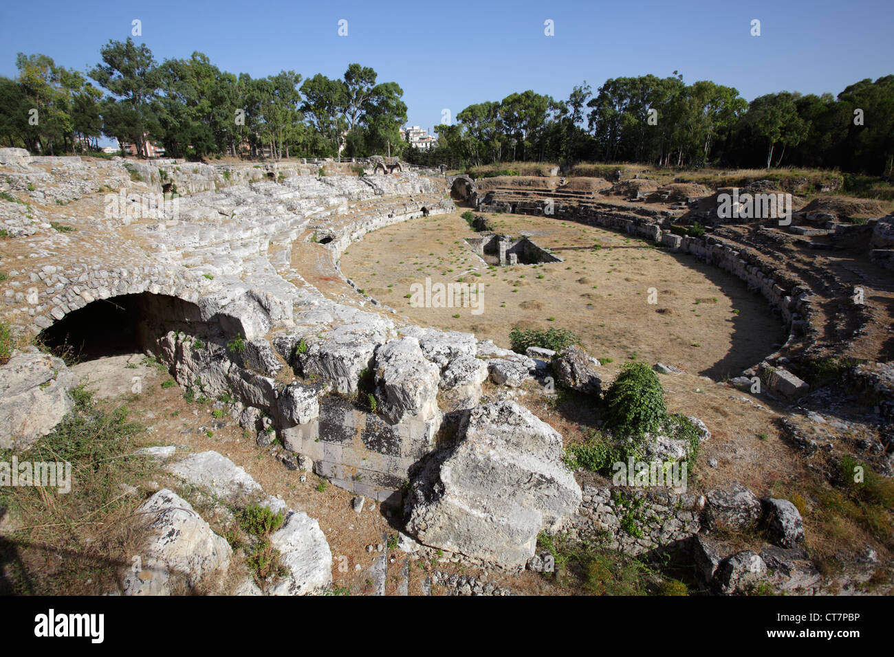 Roman amphitheatre of syracuse hi-res stock photography and images - Alamy