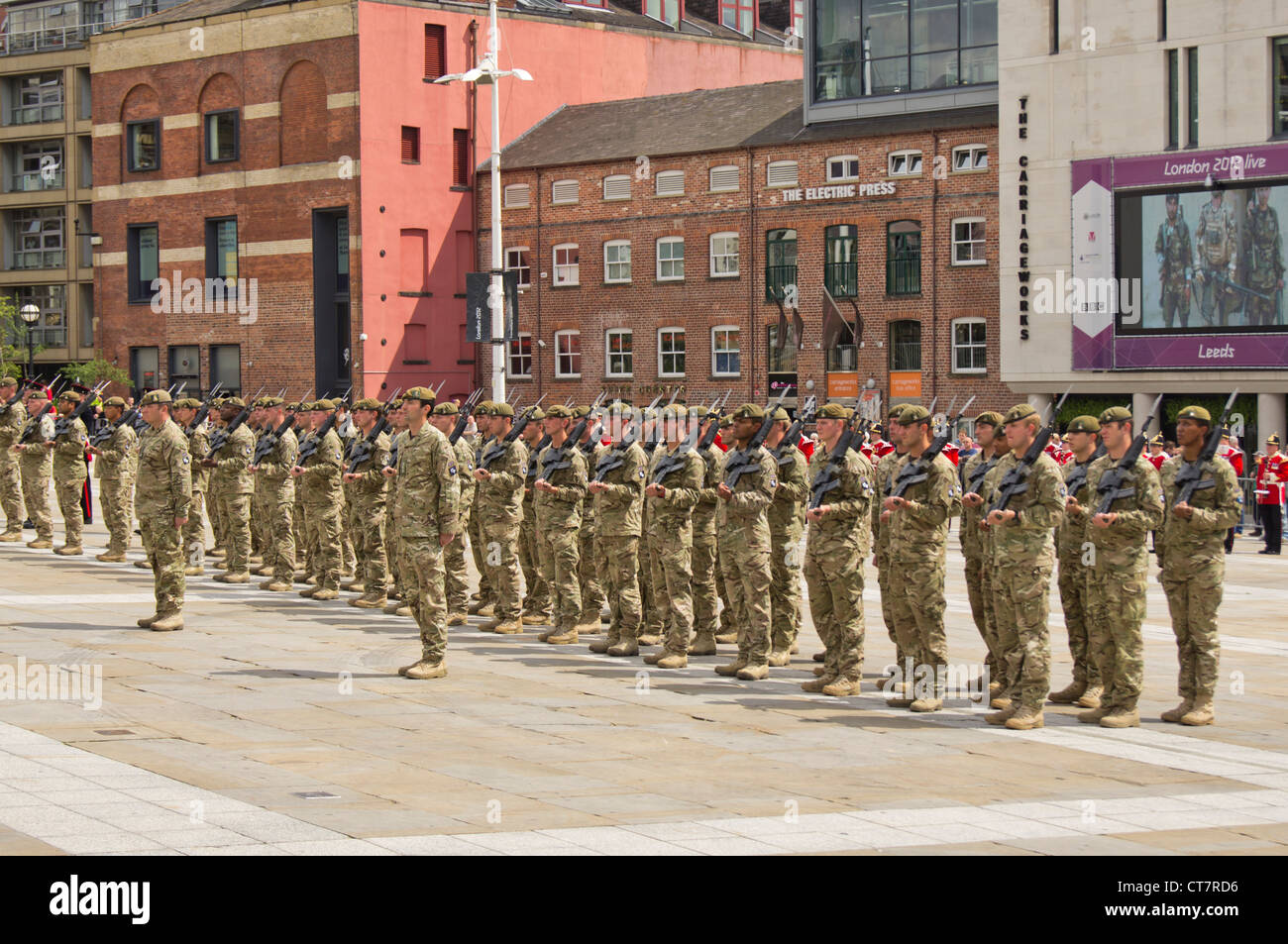 Troops from the Yorkshire Regiment march through the streets of Leeds ...