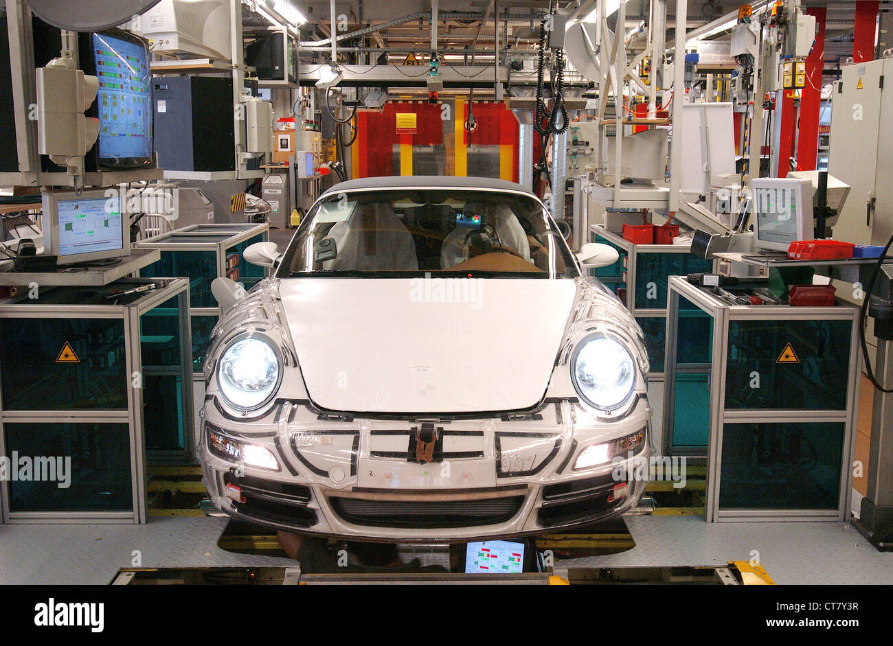 Porsche Production in Stuttgart-Zuffenhausen Stock Photo - Alamy