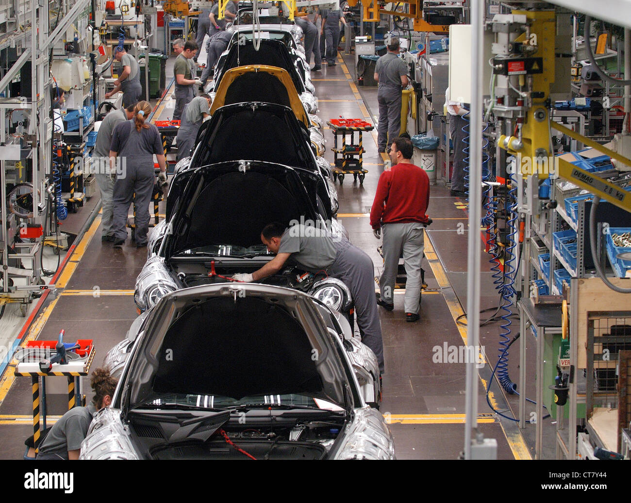 Porsche Production in Stuttgart-Zuffenhausen Stock Photo - Alamy