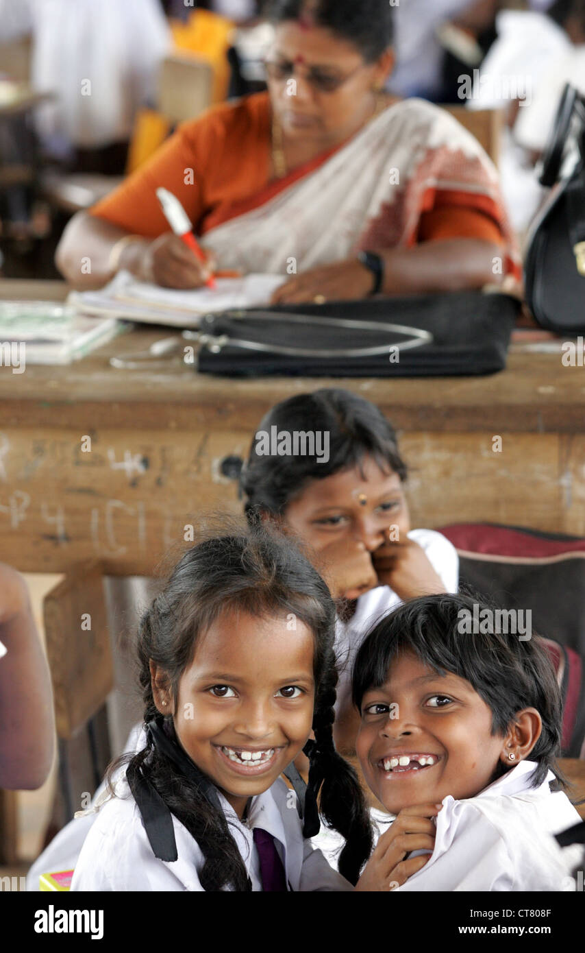 School trincomalee hi-res stock photography and images - Alamy