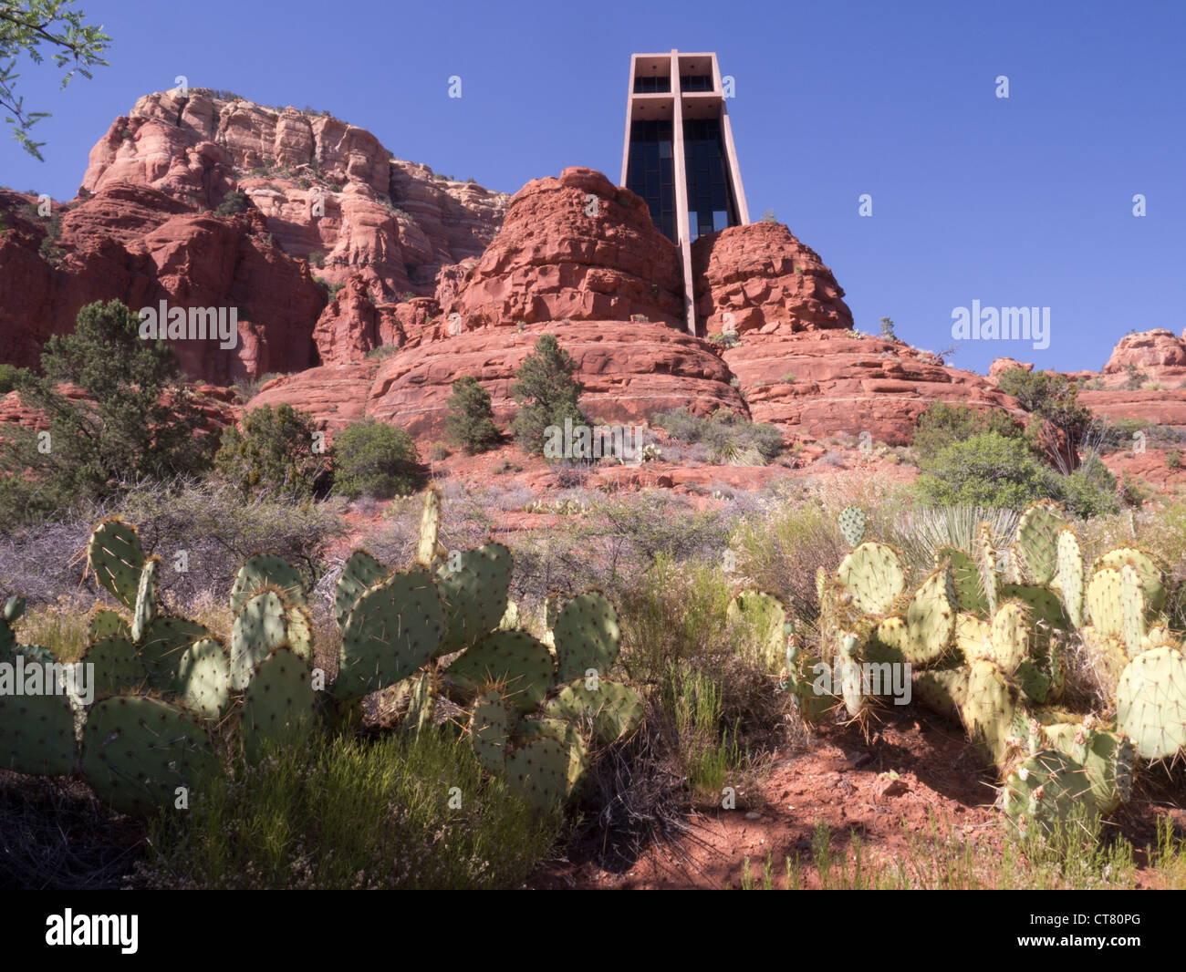 Chapel in rock sedona hi-res stock photography and images - Alamy