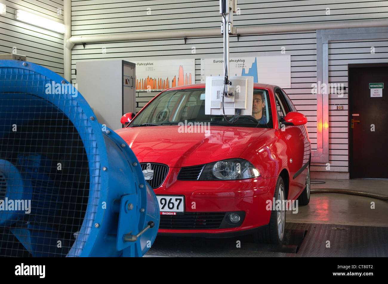 Diesel particulate filter, TUV certification Stock Photo - Alamy Diesel particulate filter, TUV certification Stock Photo - Alamy