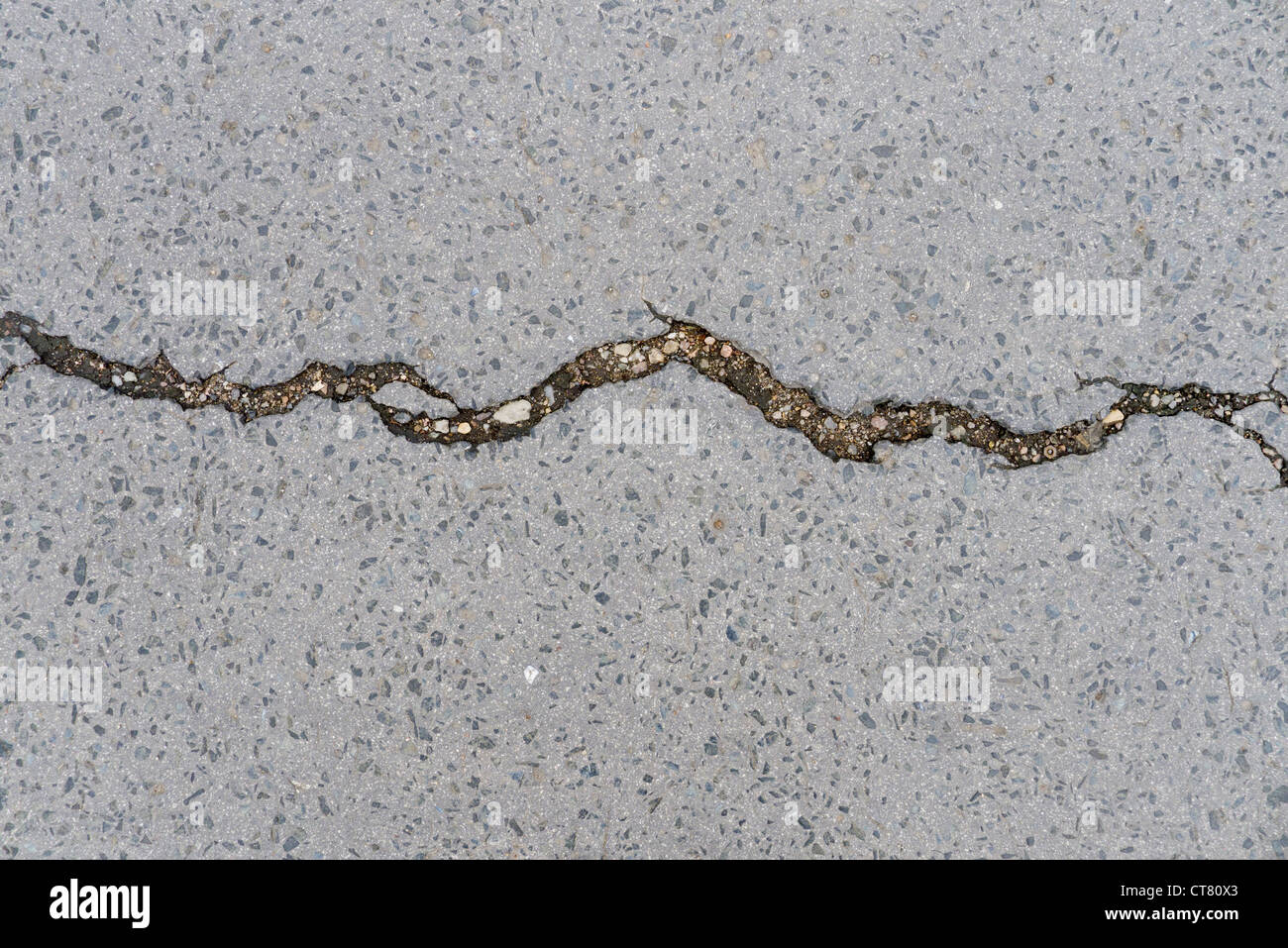 Destroyed asphalt hi-res stock photography and images - Alamy