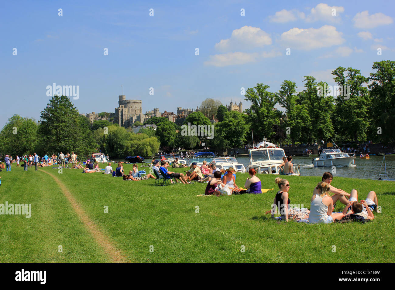 England Berkshire Windsor Riverside view of the Thames at Windsor ...