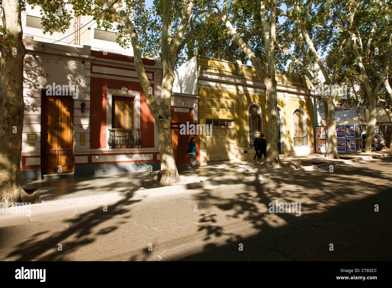 Neocolonial houses with brightly coloured facades on Calle Montevideo ...
