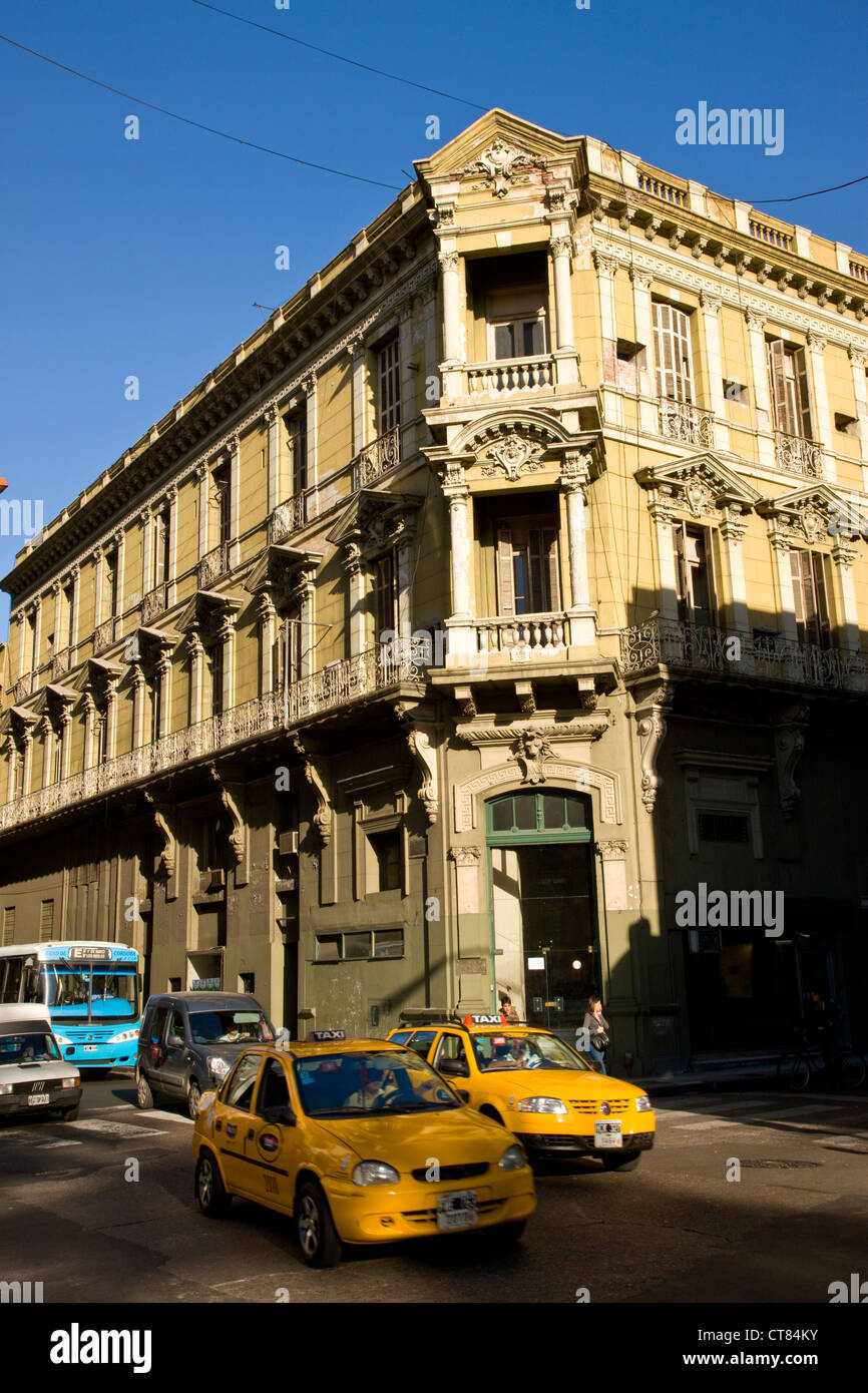 Downtown colonial building Stock Photo - Alamy