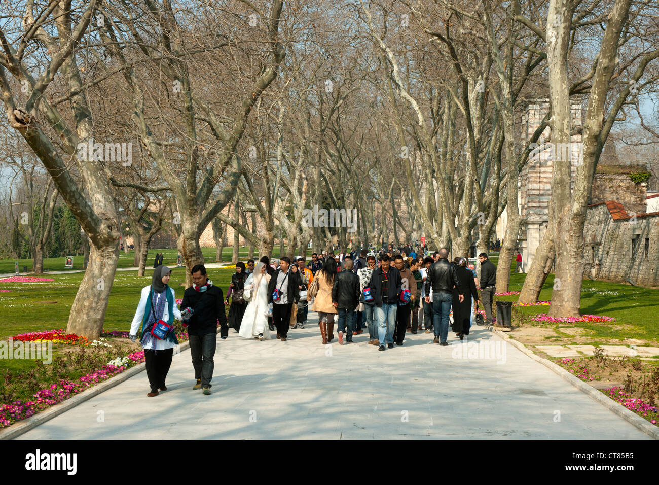 Türkei, Istanbul, Sultanahmet, Topkapi Saray, im ertsen Hof des Topkapi ...