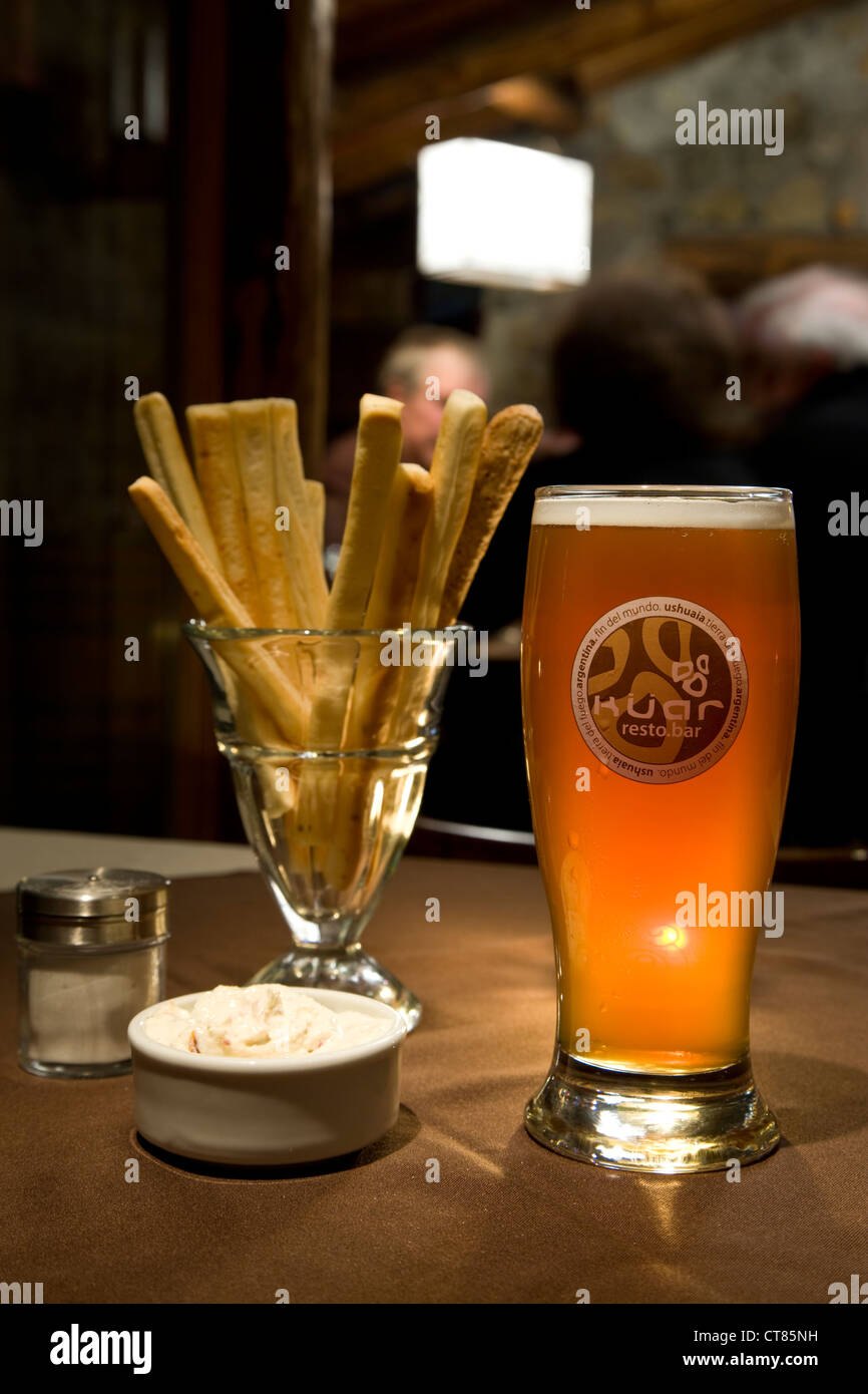 Microbrew beer at the Kuar Bar and Restaurant Stock Photo - Alamy