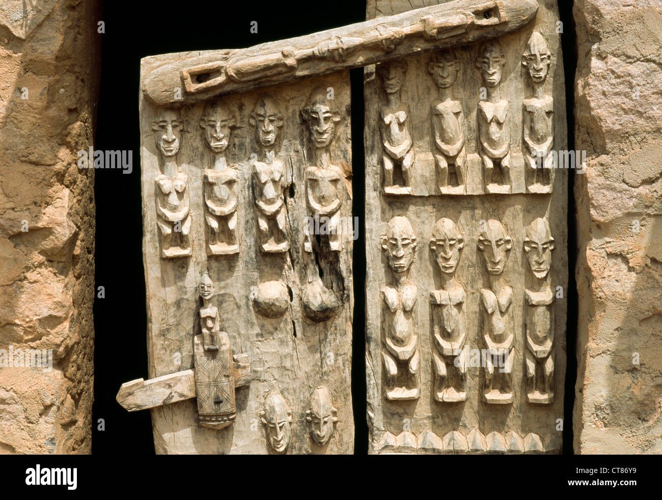 Djiguibombo, Dogon country, Mali; carved granary door Stock Photo - Alamy