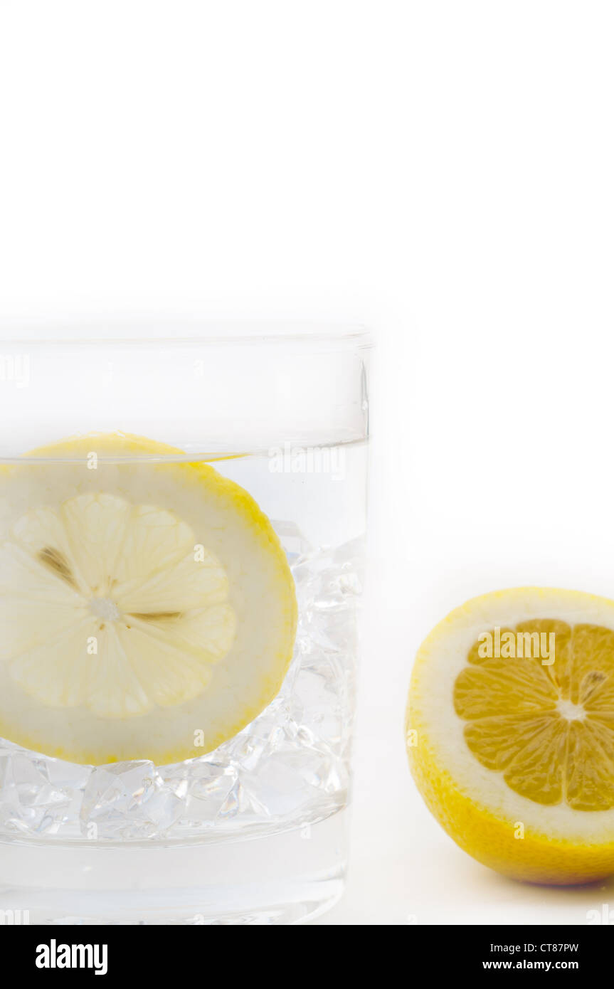 fresh lemonade drink with lemon slice closeup Stock Photo - Alamy