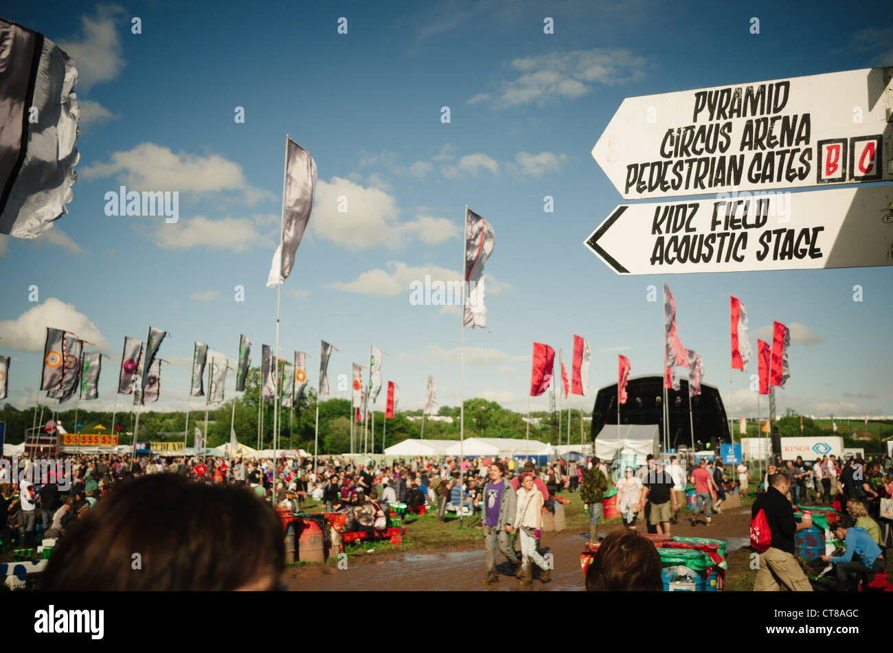 Glastonbury festival signs hi-res stock photography and images - Alamy