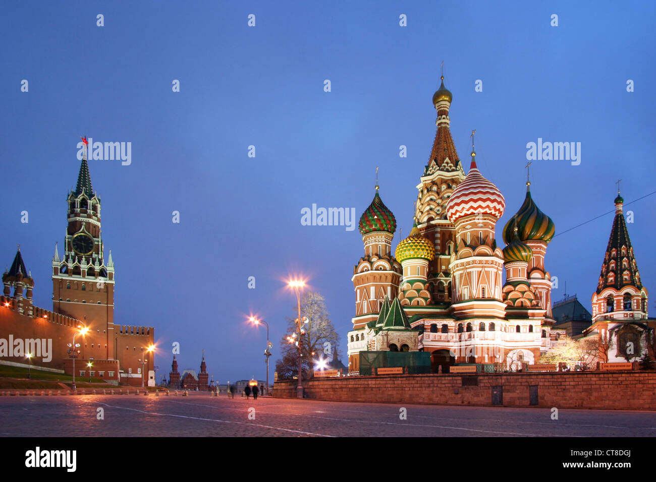 Moscow's Kremlin and St. Basil's Cathedral on Red Square Stock Photo ...