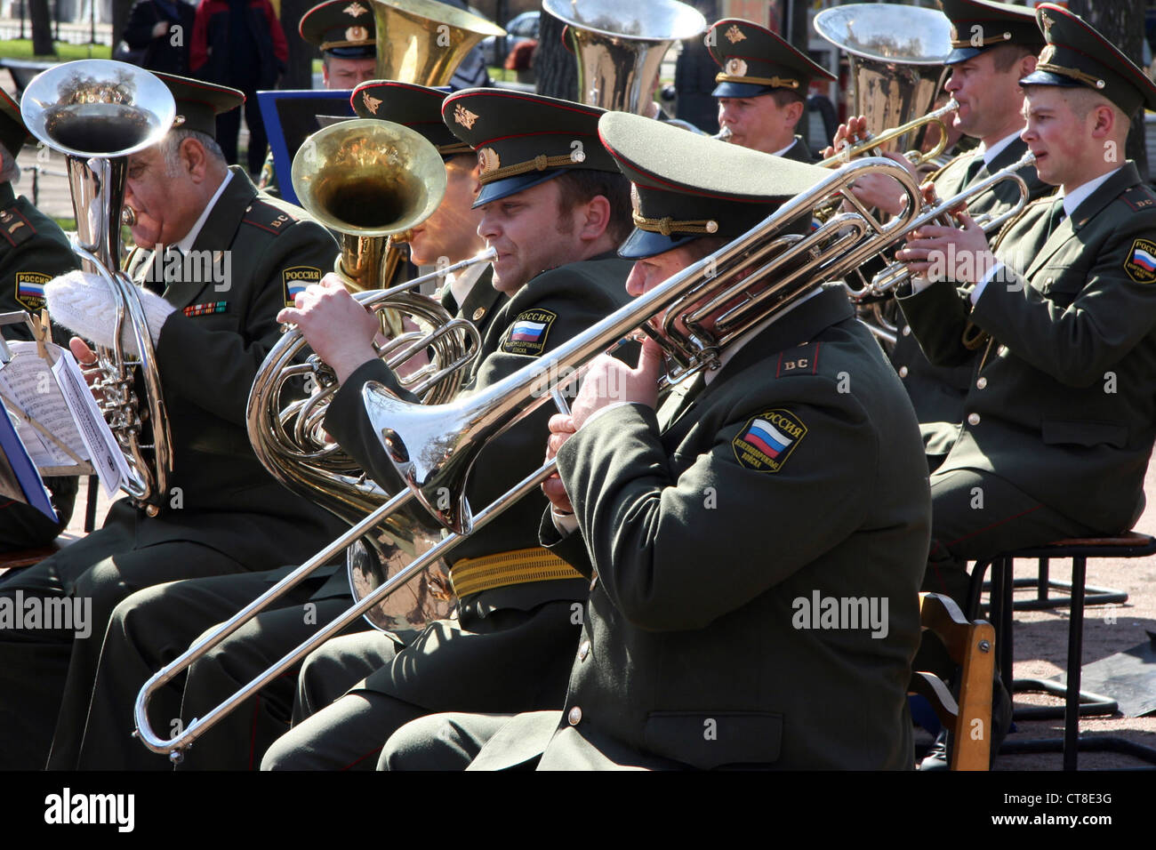 Soldiers play hi-res stock photography and images - Alamy