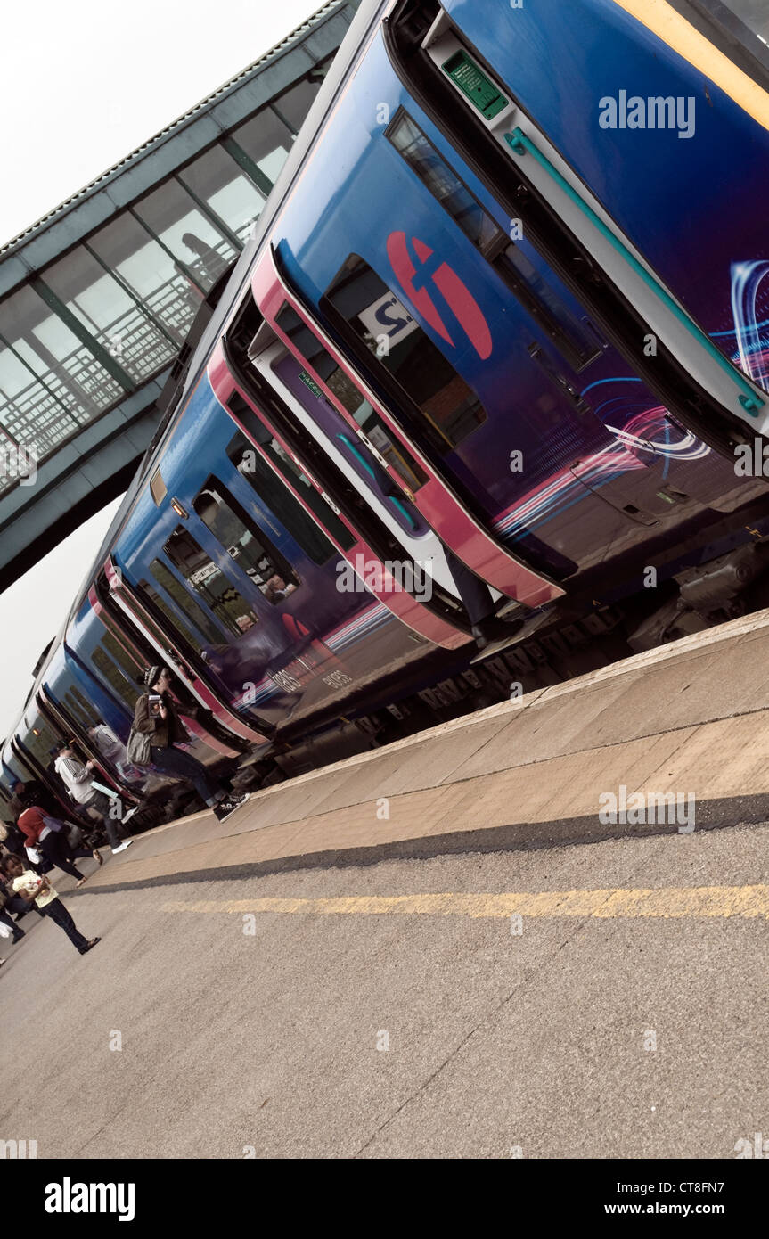 Transpennine express electric train hi-res stock photography and images ...