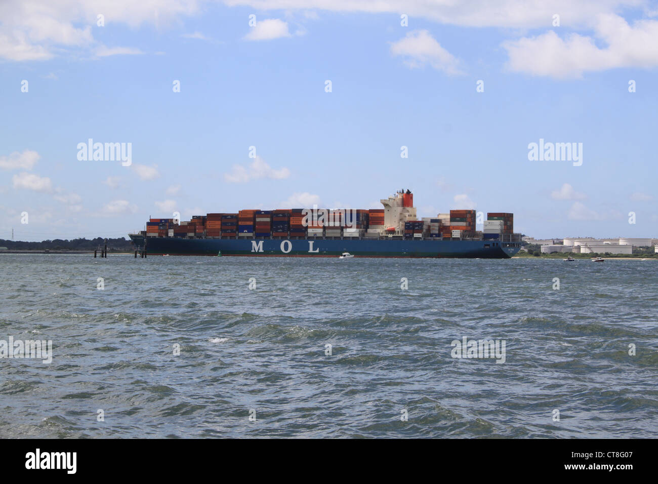Ship setting sail hi-res stock photography and images - Alamy
