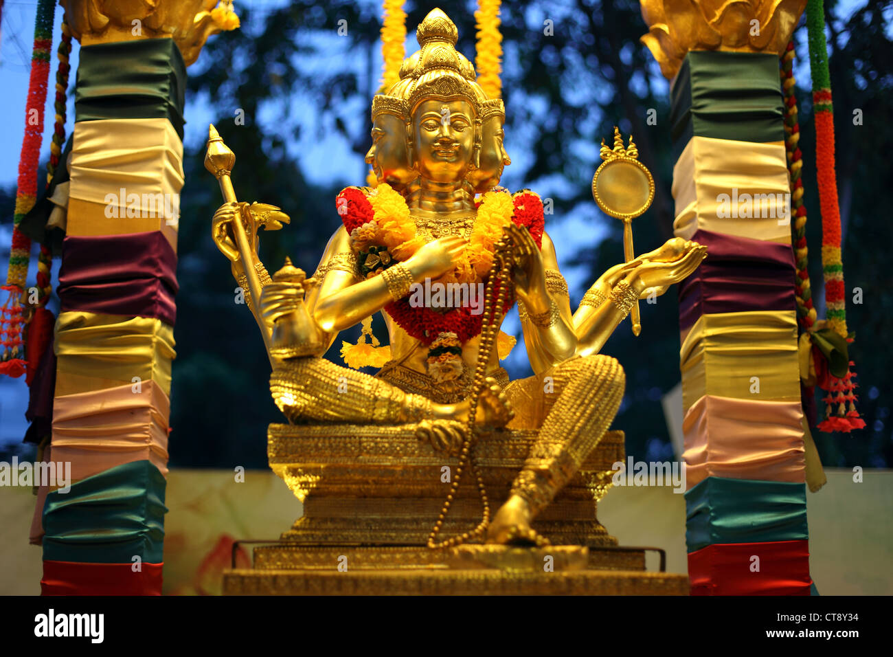 Golden temples at dusk hi-res stock photography and images - Alamy