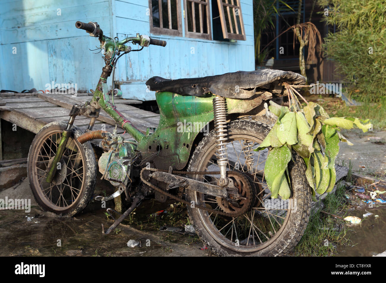 Old motorbike hi-res stock photography and images - Alamy