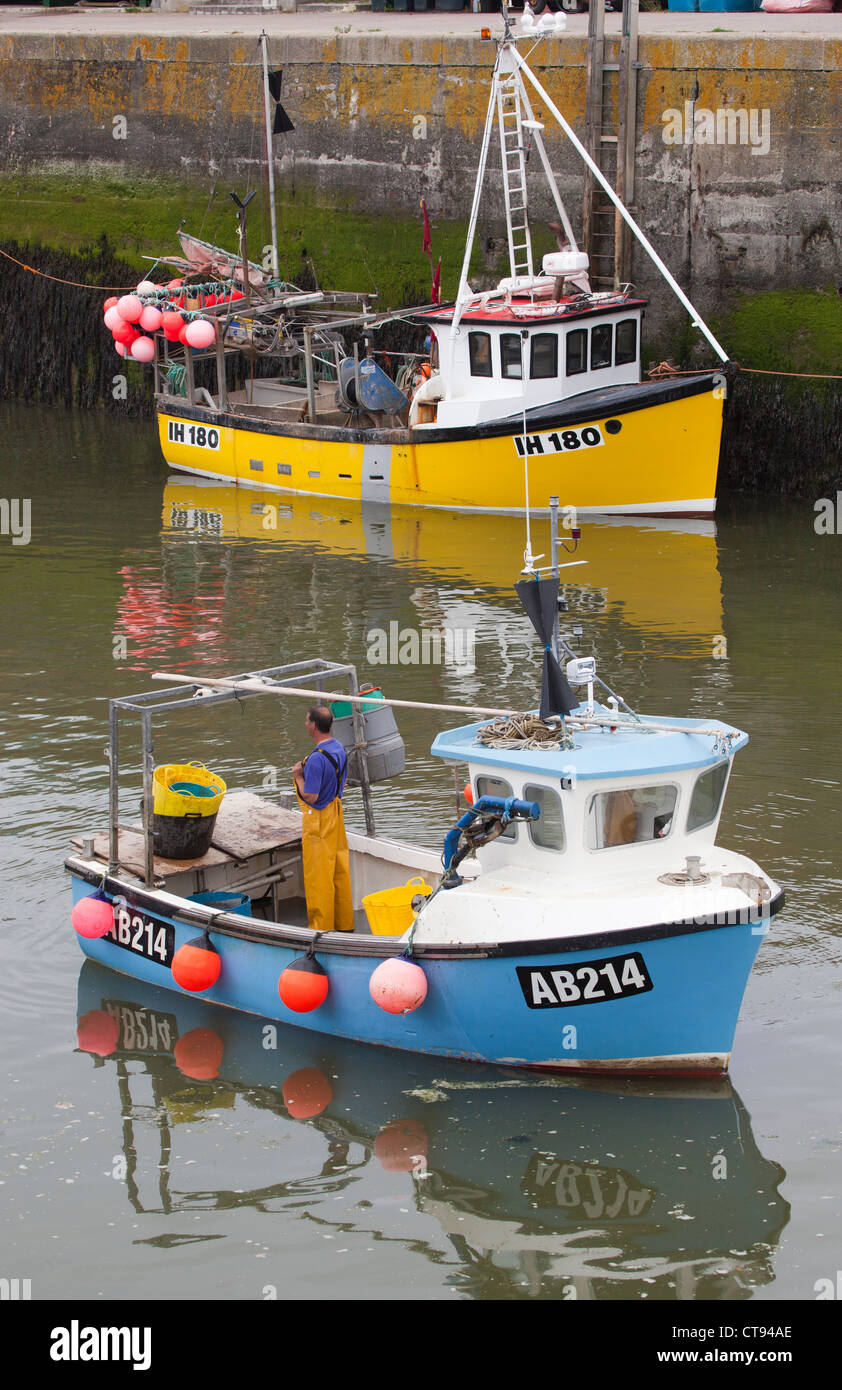 Fishing boat padstow hi-res stock photography and images - Alamy