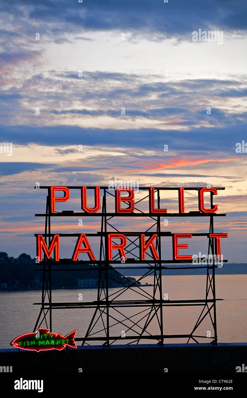 Neon light. Fish market. Seattle. USA Stock Photo - Alamy