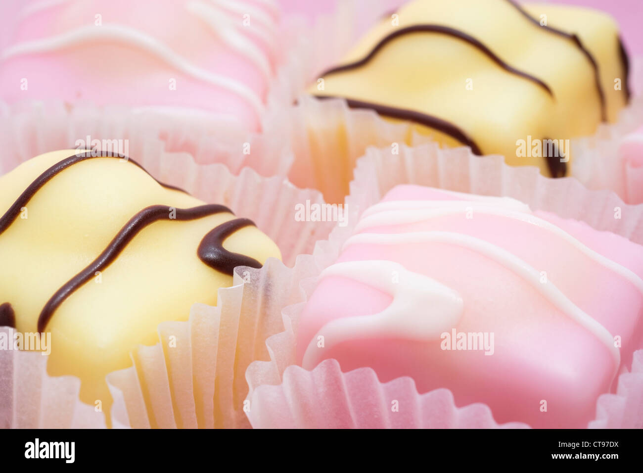 Close Up of Fondant Fancy Iced or Frosted Sponge Cakes Stock Photo - Alamy