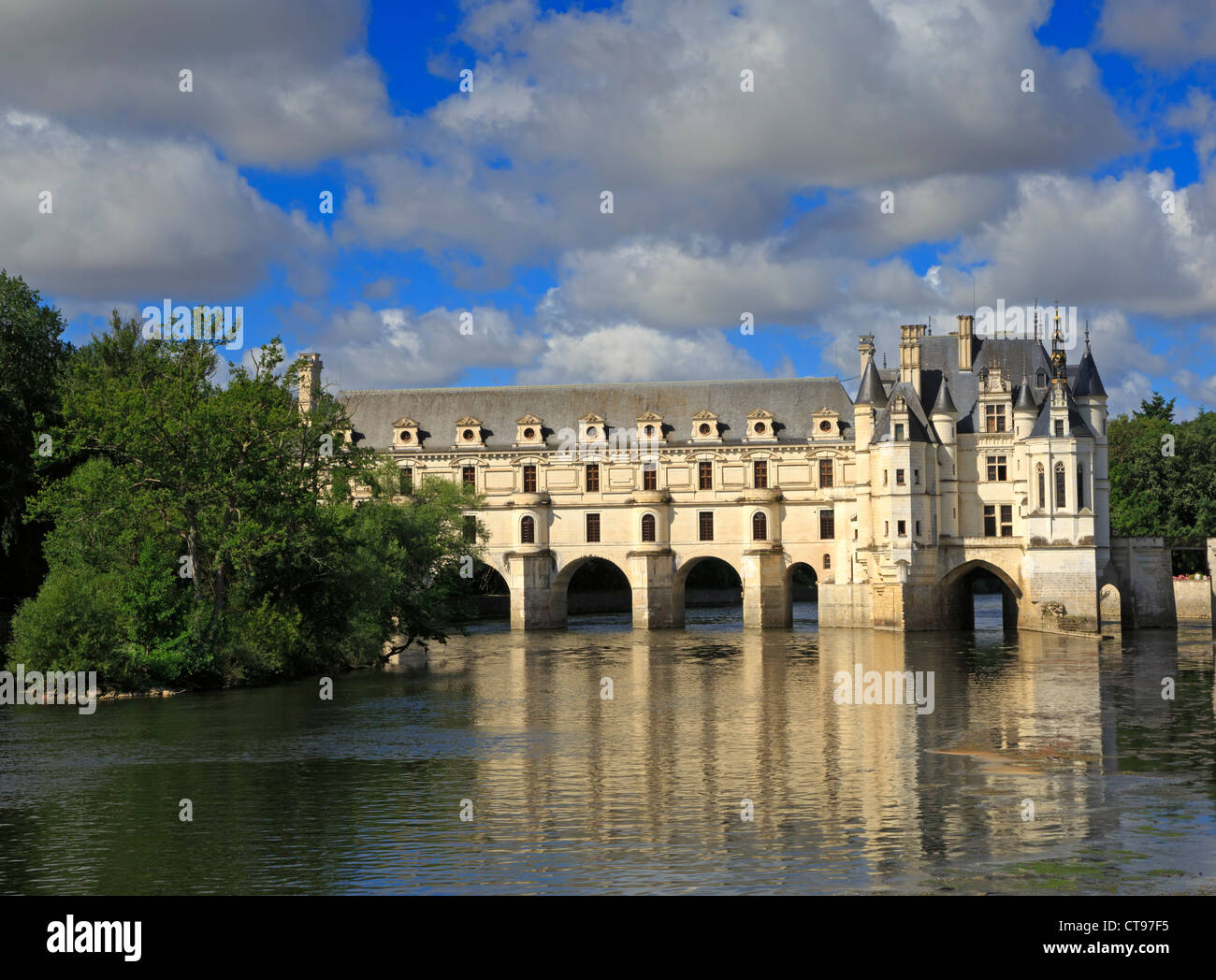 Chateau Chenonceau, Loire Valley, France. Sixteenth century Renaissance ...