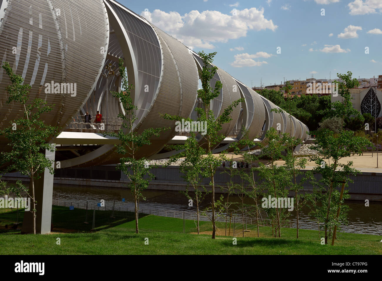 Madrid rio park bridge hi-res stock photography and images - Alamy