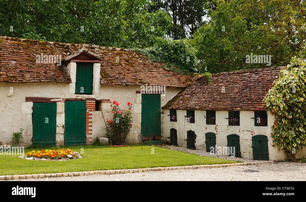 Old french barns hi-res stock photography and images - Alamy