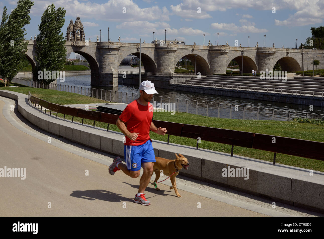 Runner man dog hi-res stock photography and images - Alamy