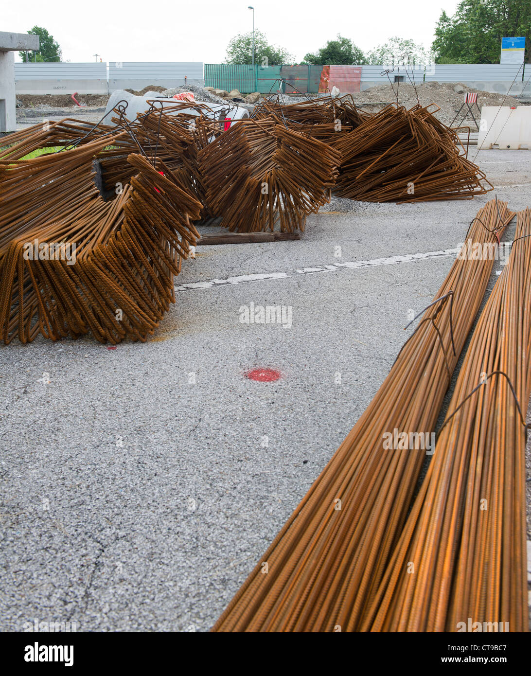 Iron rods in a building site Stock Photo - Alamy