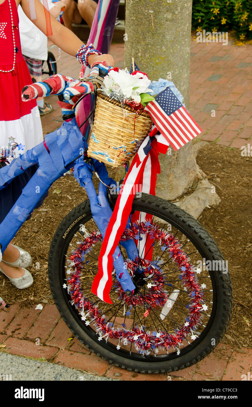 Bicycle july 4th hi-res stock photography and images - Alamy