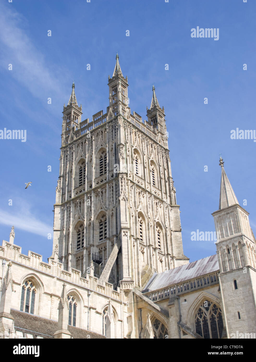Cathedral central tower gloucester hi-res stock photography and images ...