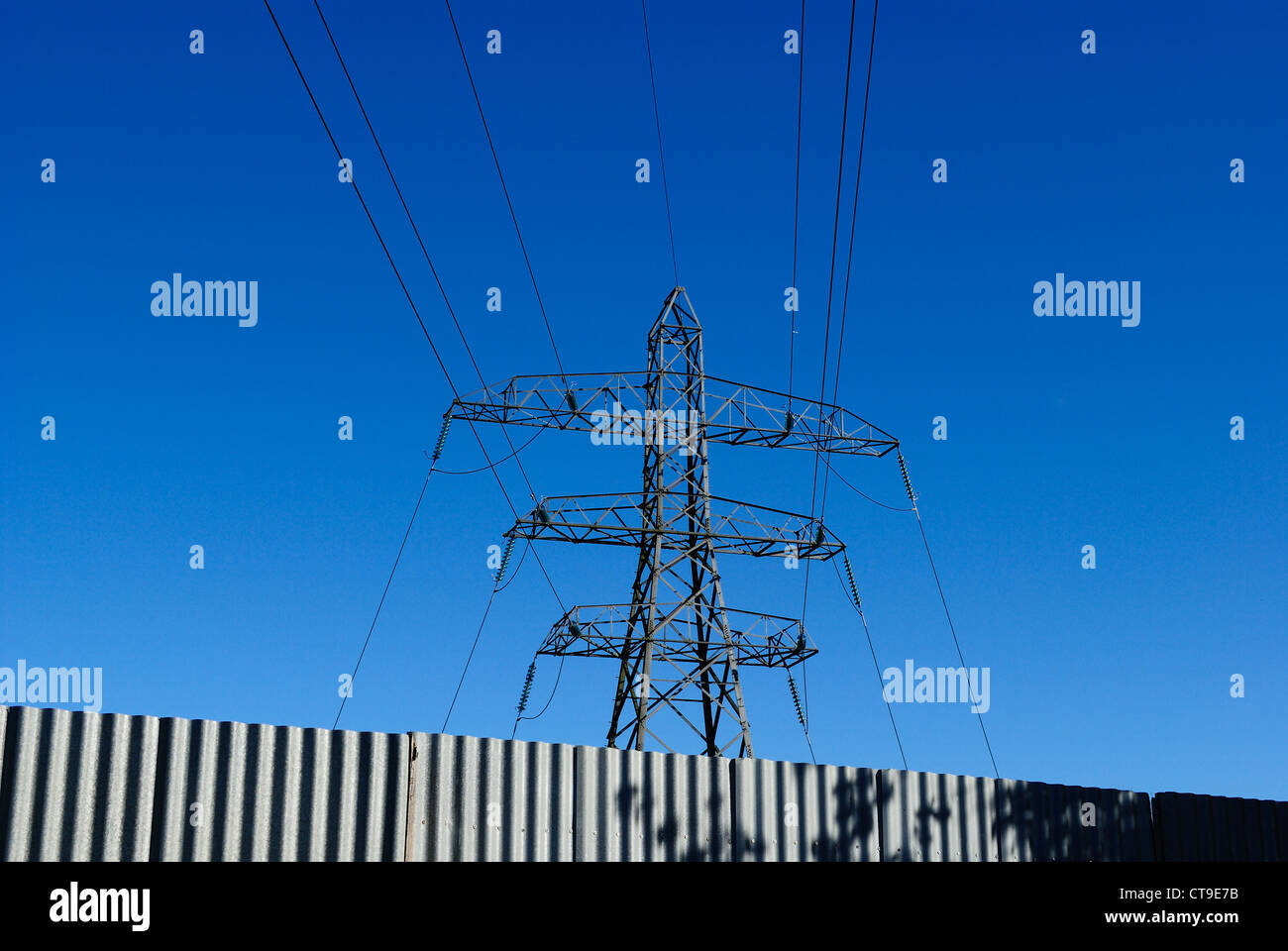 An electricity pylon in Oxford, England Stock Photo - Alamy