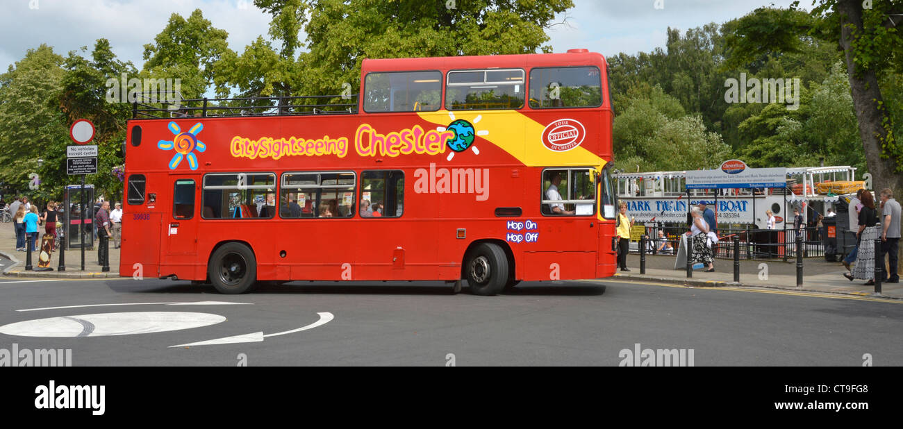 Chester bus hi-res stock photography and images - Alamy