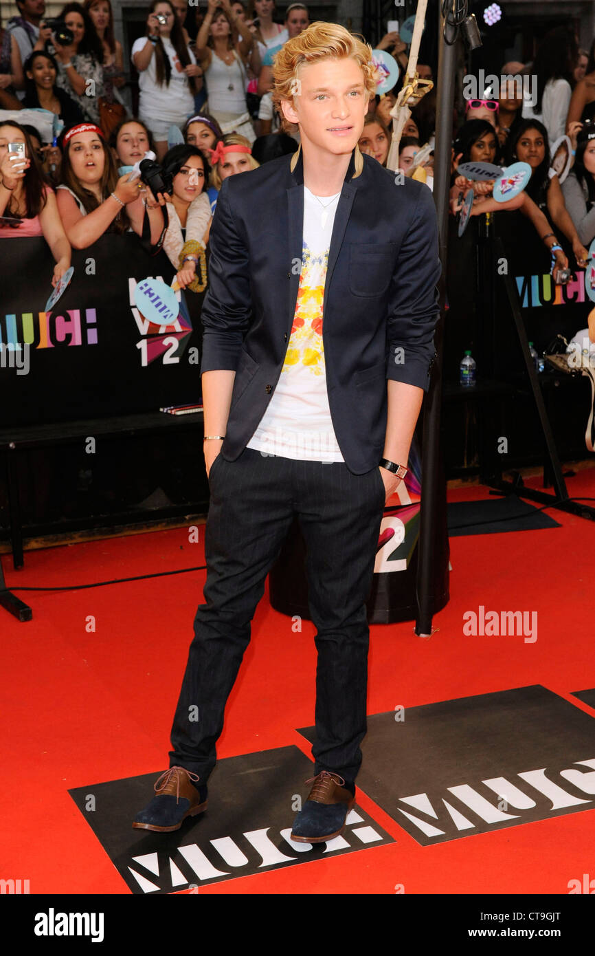 Australian singer Cody Simpson arriving on the red carpet for the 2012 ...