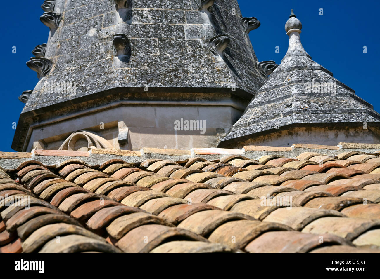 Medieval roof hi-res stock photography and images - Alamy