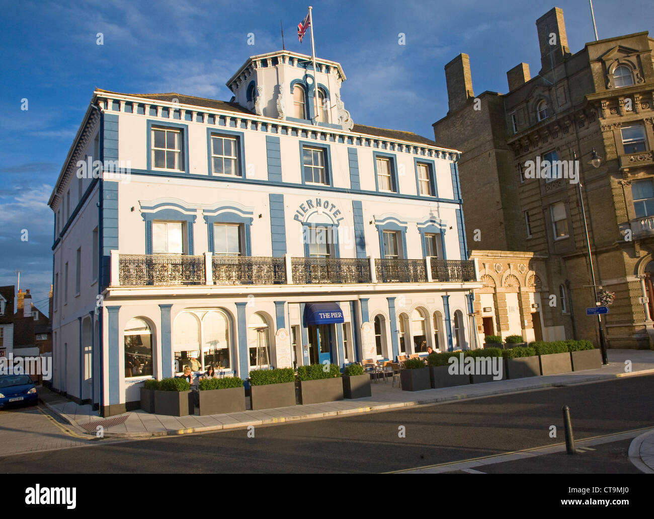 Pier hotel hi-res stock photography and images - Alamy