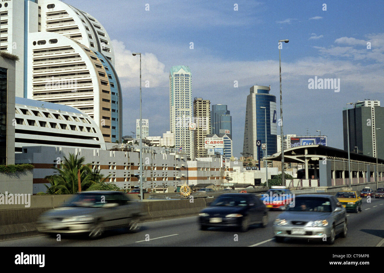 Bangkok, traffic on the Sathorn Bridge Stock Photo - Alamy