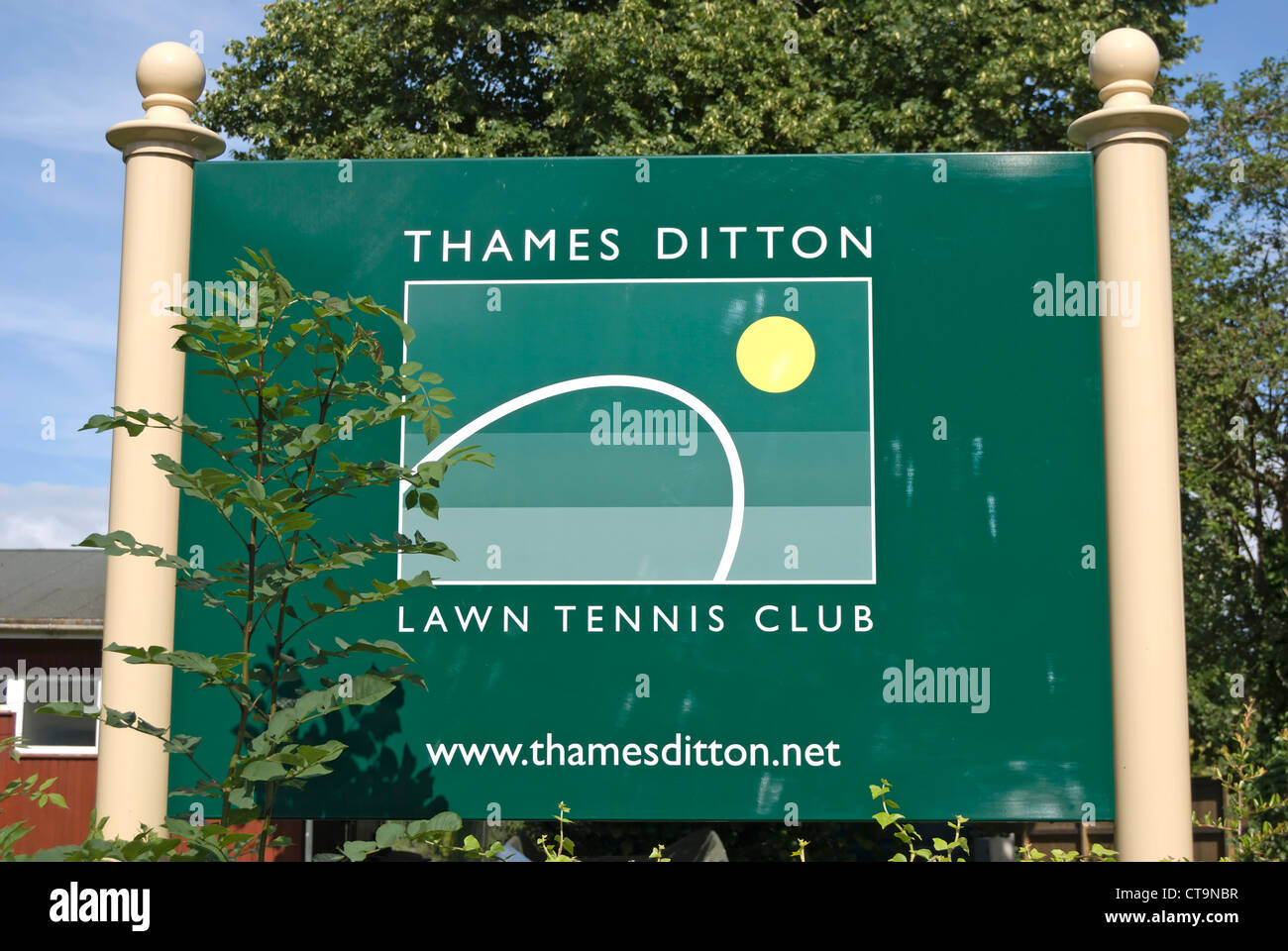 Thames ditton hi-res stock photography and images - Alamy