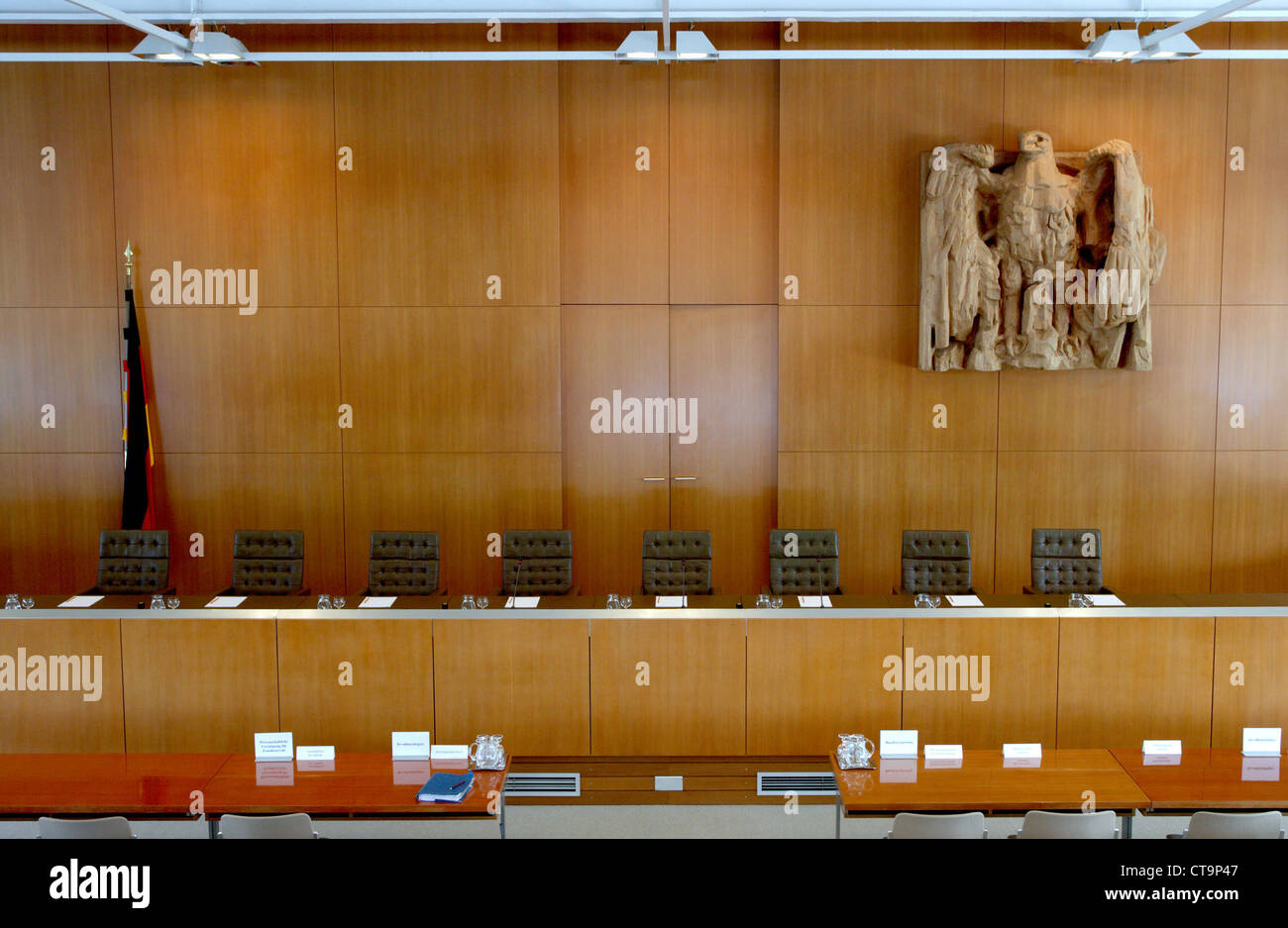 Overview courtroom hi-res stock photography and images - Alamy