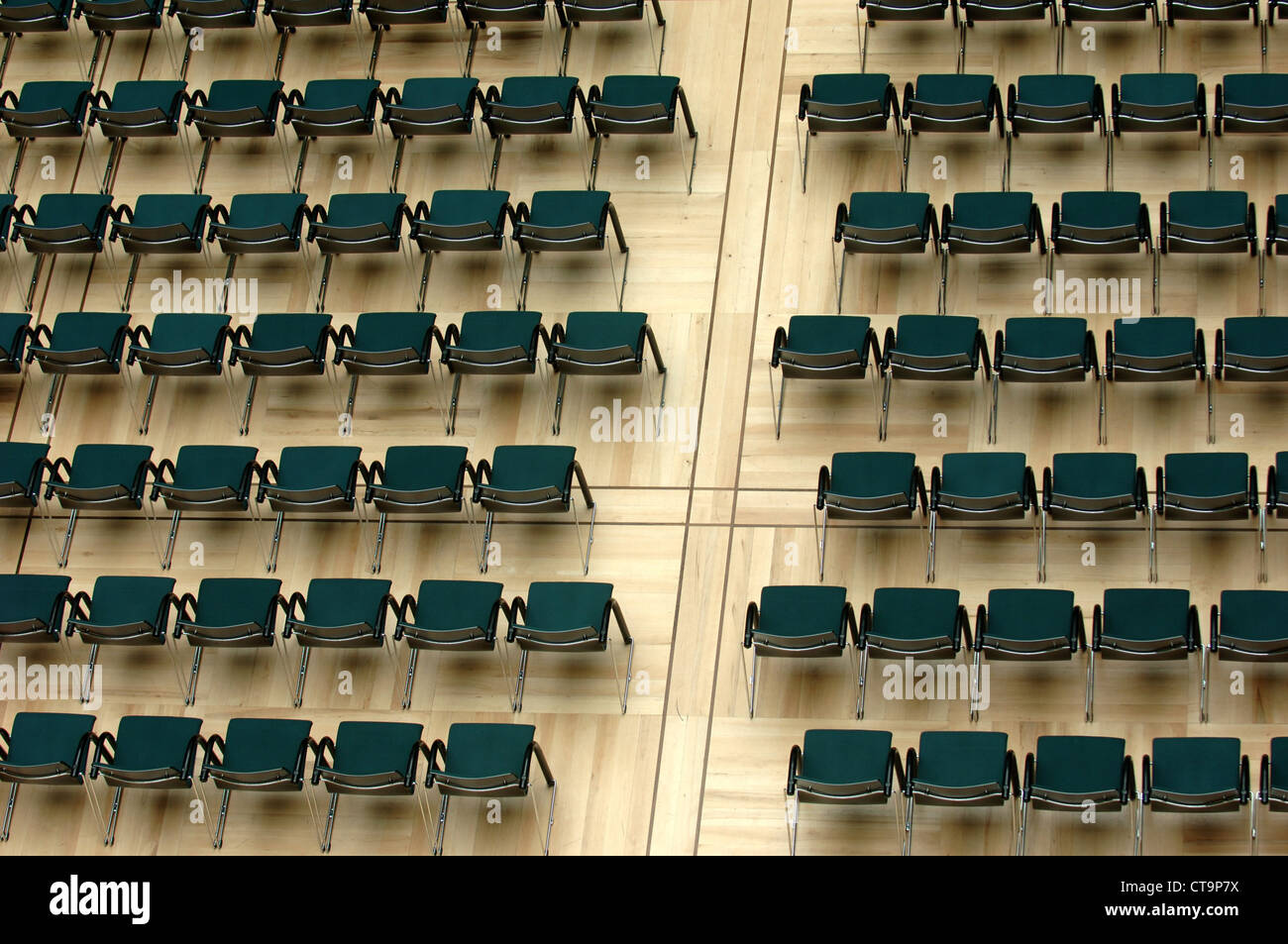 Right chairs hi-res stock photography and images - Alamy