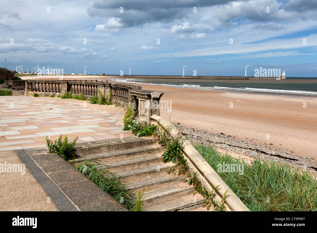 Balustrade sea hi-res stock photography and images - Alamy