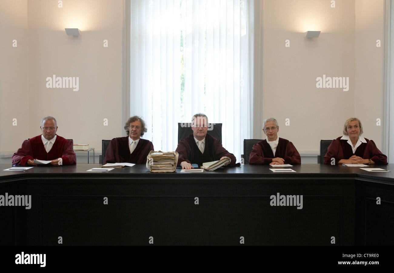Federal judges hi-res stock photography and images - Alamy