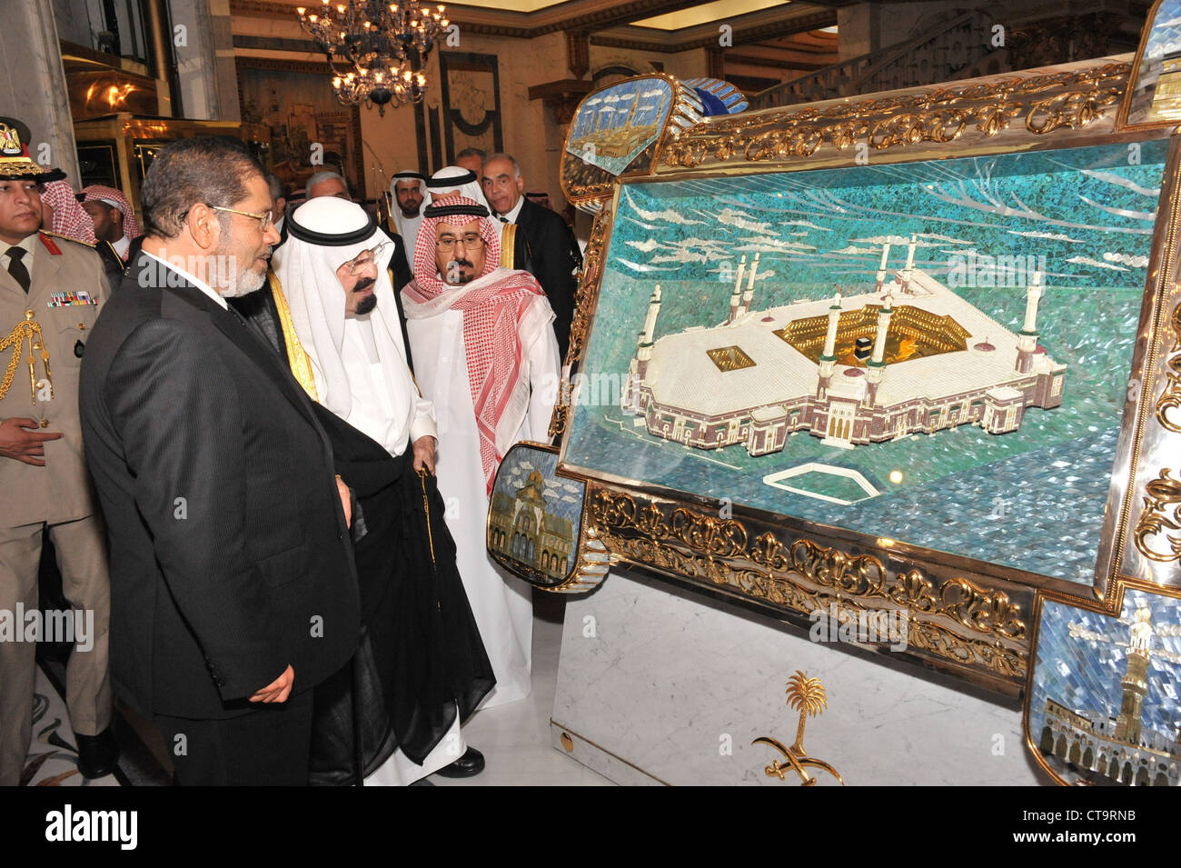 Newly-elected Egyptian President Mohamed Morsi makes his first foreign ...