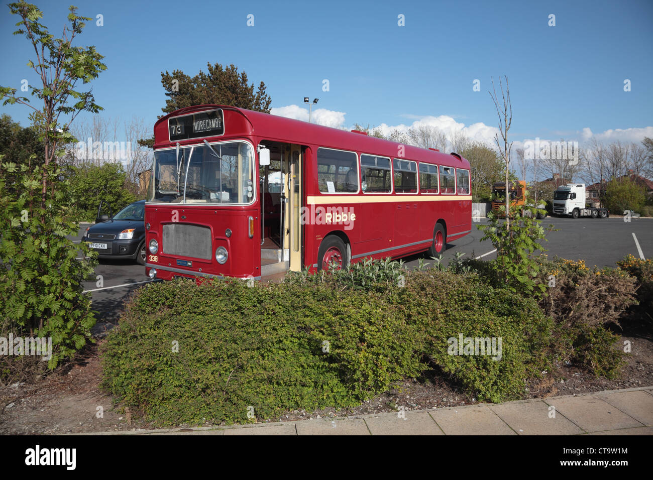 Vintage bus passengers hi-res stock photography and images - Alamy