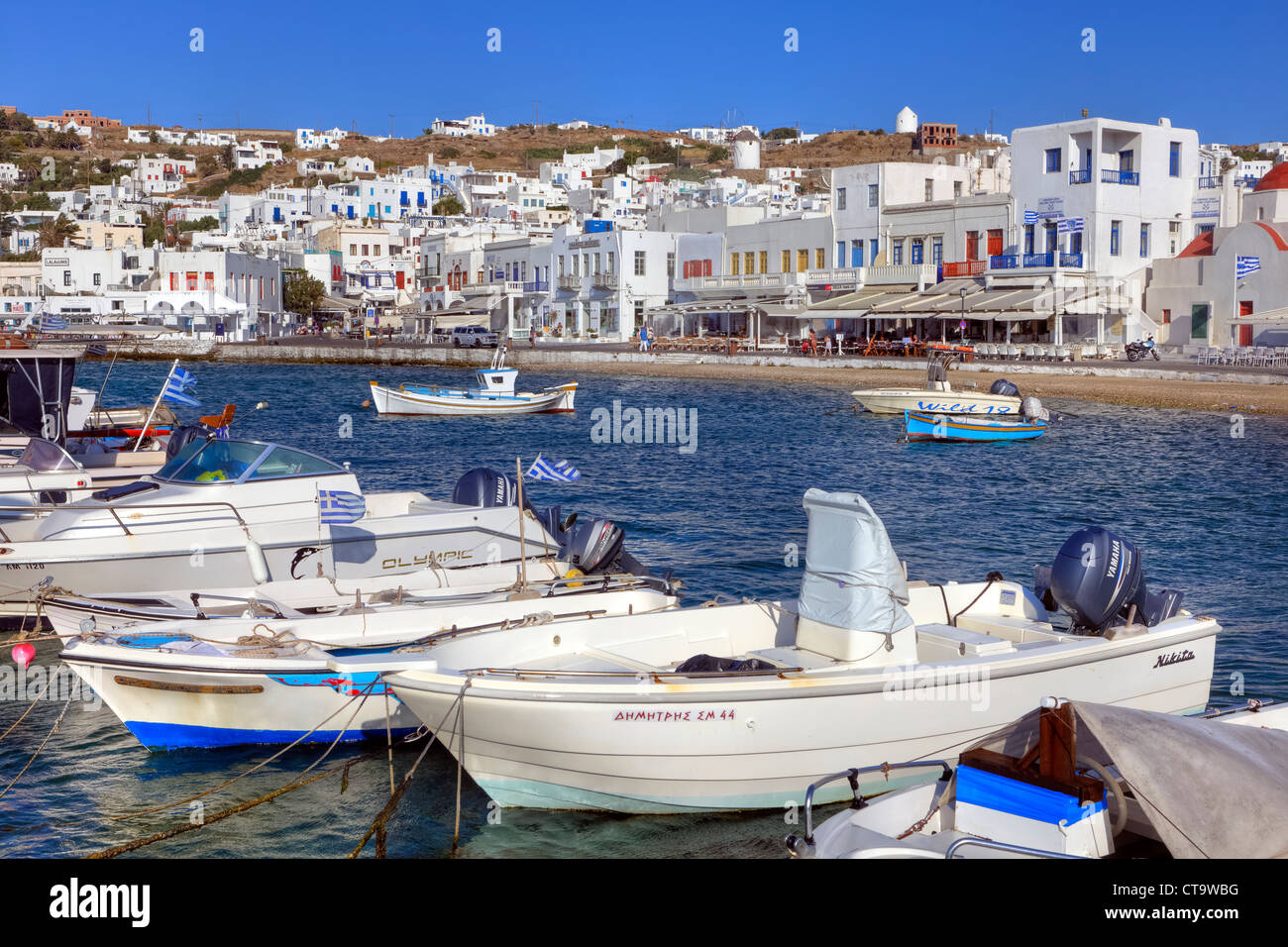 Cyclades port hi-res stock photography and images - Alamy