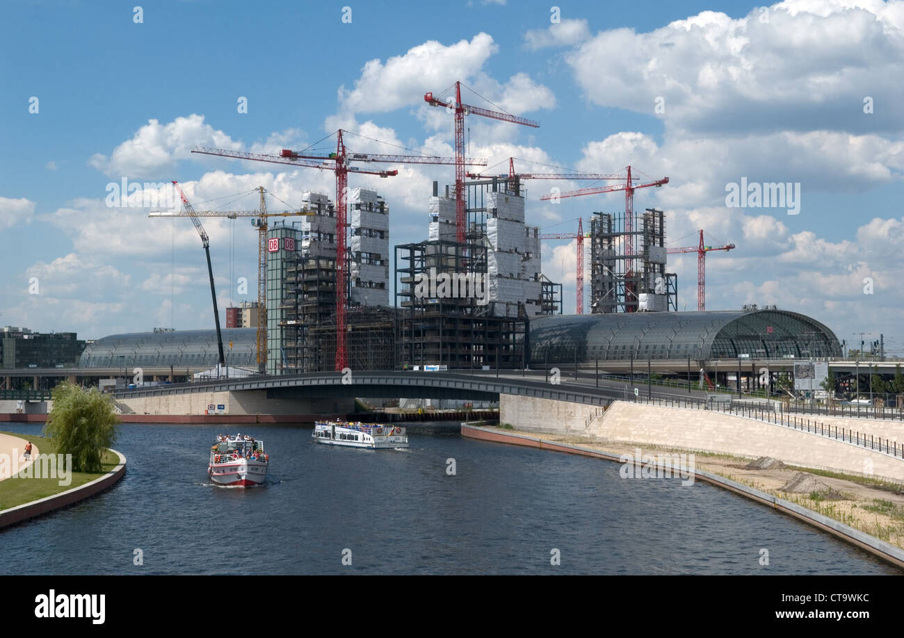 Construction Germany - where the new Berlin Hauptbahnhof Stock Photo ...