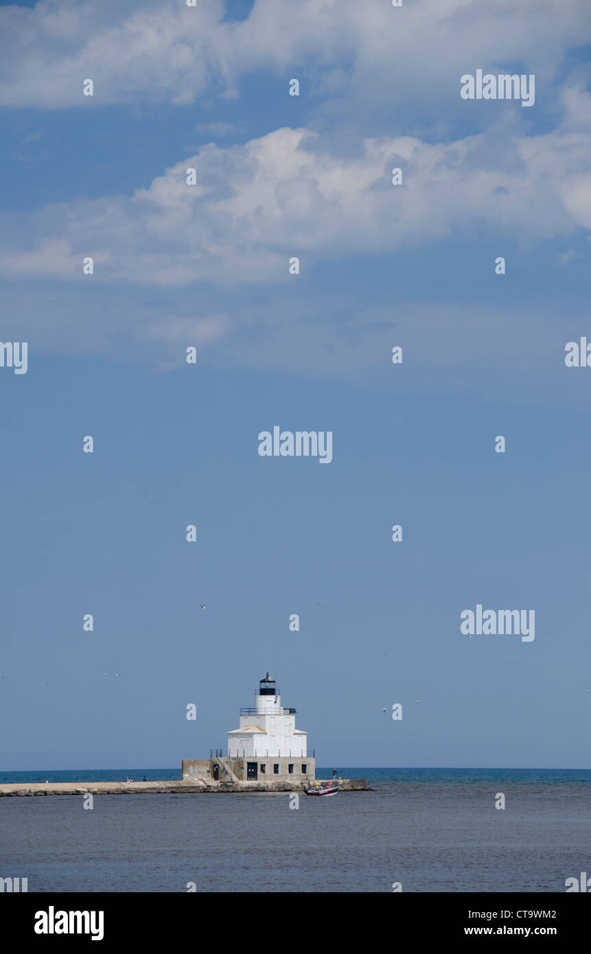 Wisconsin, Manitowoc. Manitowoc Breakwater lighthouse, c. 1918 Stock ...