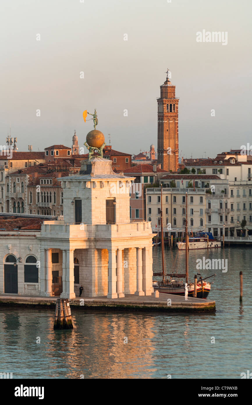 The Customs House, Dogana Di Mare, and belltower of Chiesa Di Santo ...