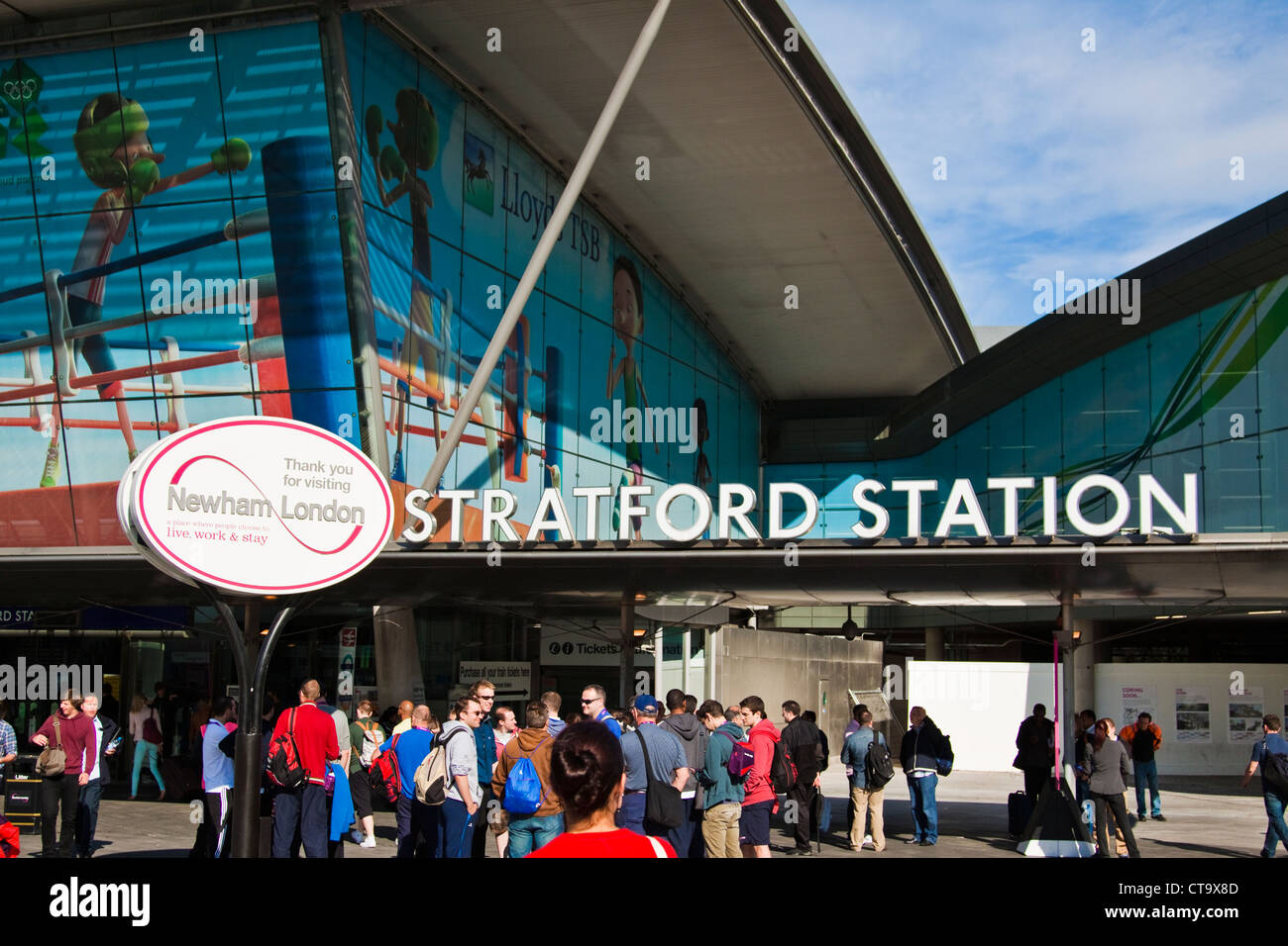 Stratford rail station hi-res stock photography and images - Alamy